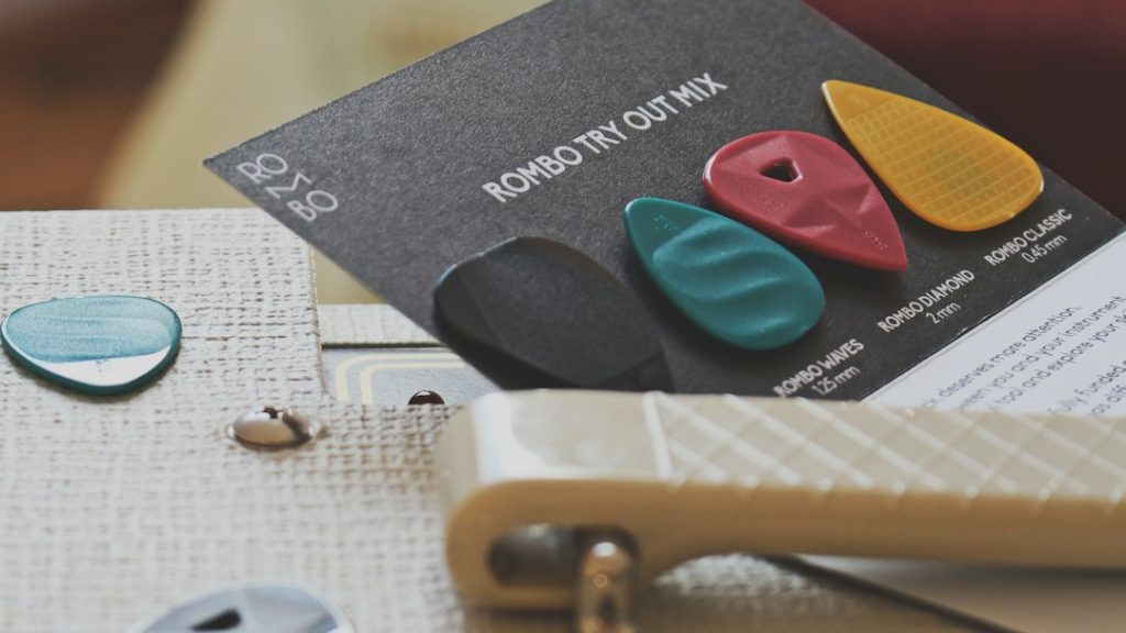 Conversion-Focused Business Card Apps for Content Creators Growing ...