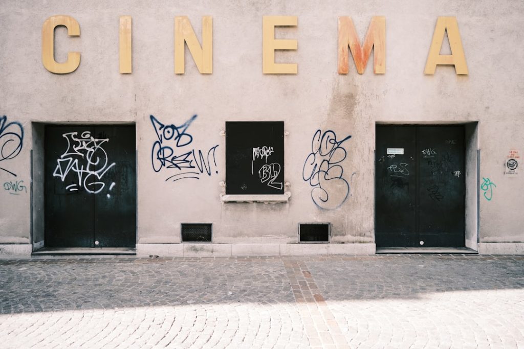 Logo Makers for Indie Film Makers Promoting Festival-Ready Branding