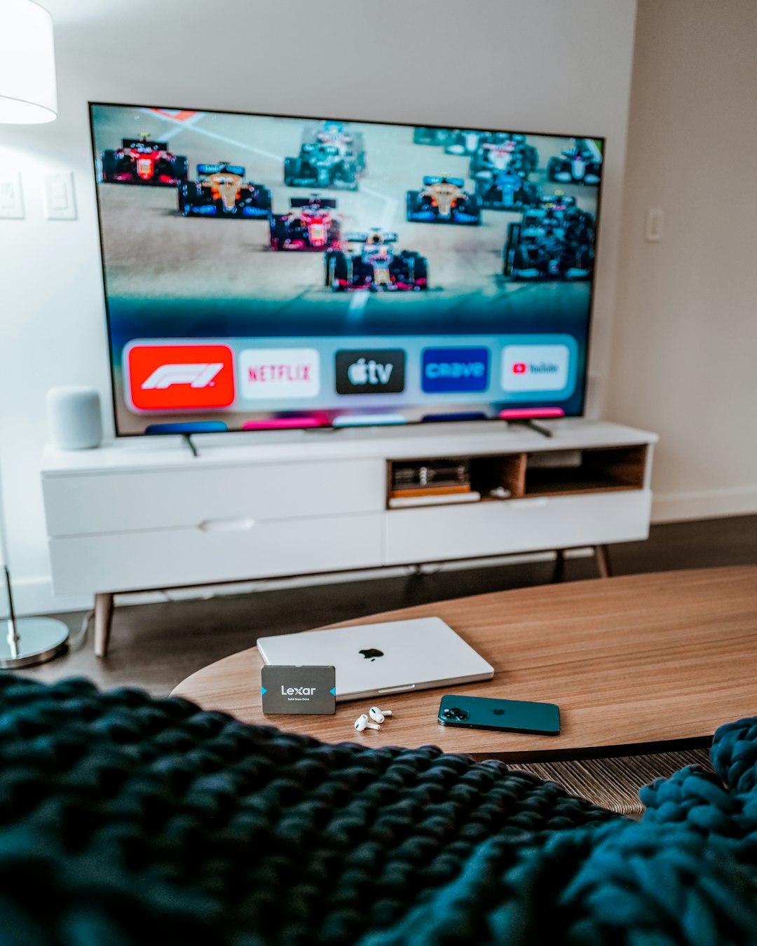 Screen Mirroring Not Working on Smart TV? Fix AirPlay, Chromecast, and ...